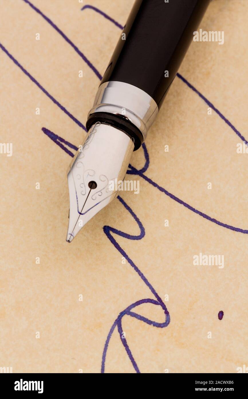 Signature fountain hi-res stock photography and images - Alamy