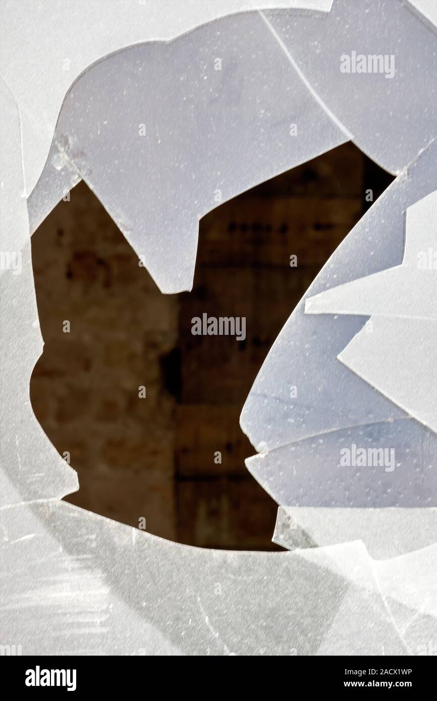 Broken window pane Stock Photo - Alamy