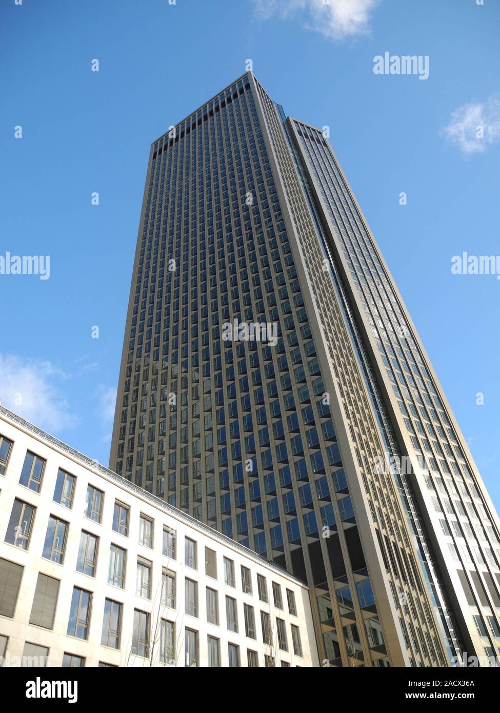 High-rise building in Frankfurt Stock Photo - Alamy