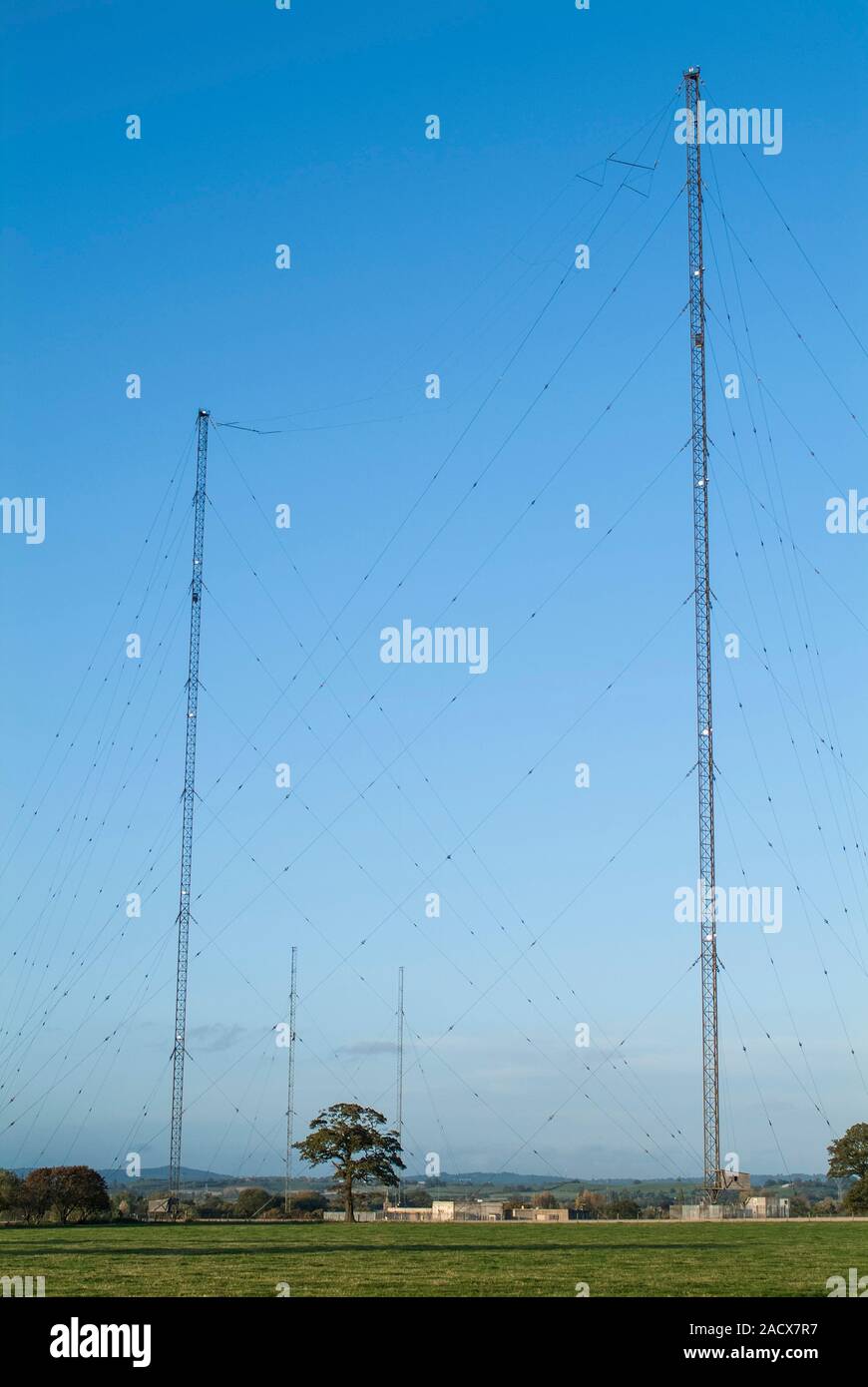 The 210 meters long wave transmission masts at Droitwich ...