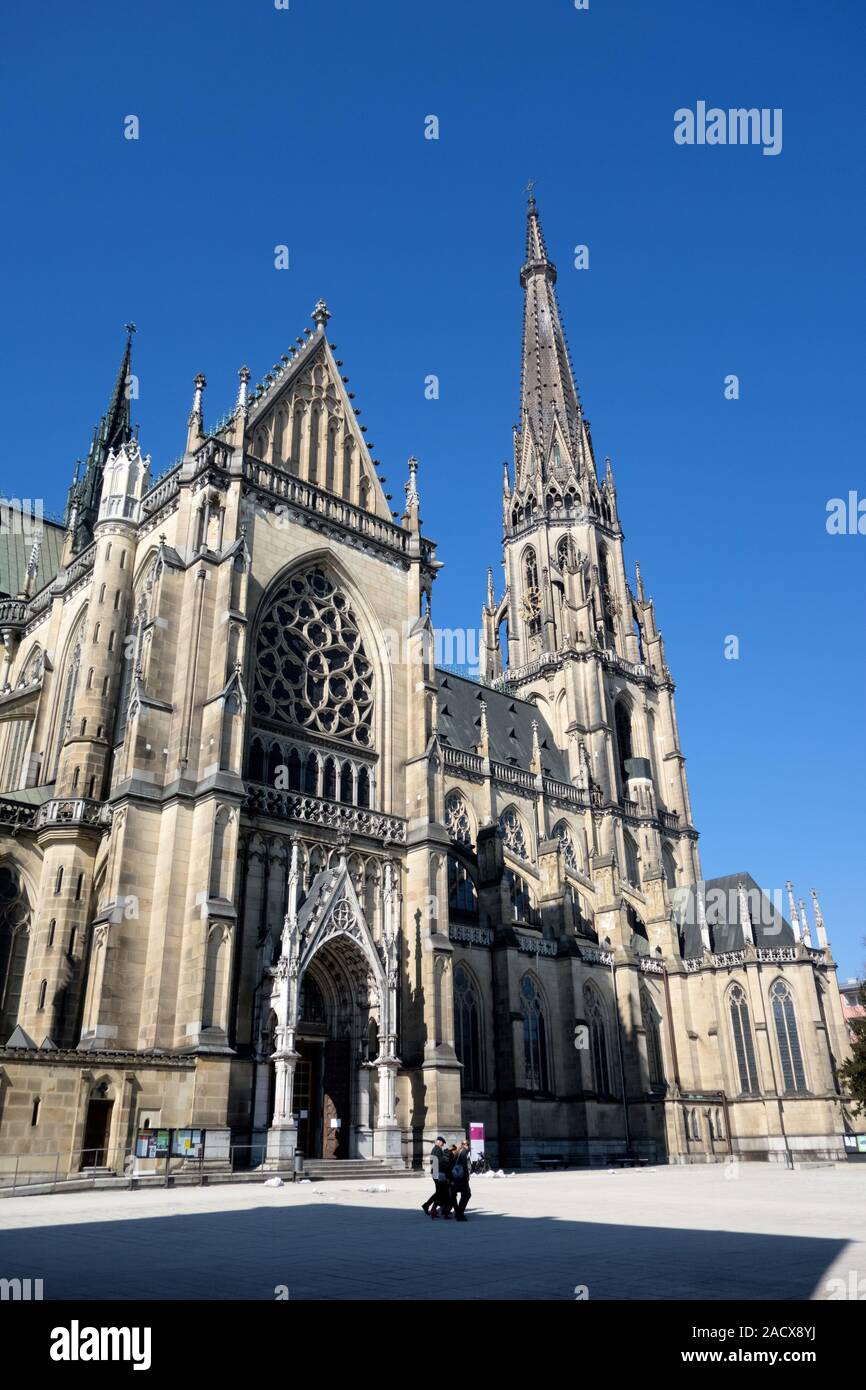 Mariendom linz hi-res stock photography and images - Alamy