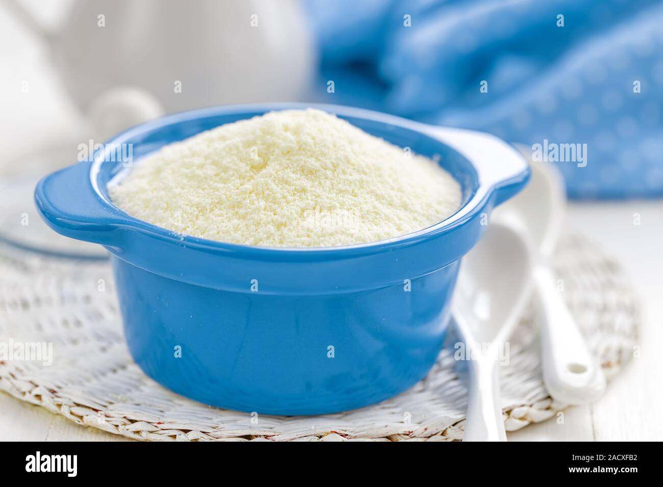 Powdered milk hi-res stock photography and images - Alamy