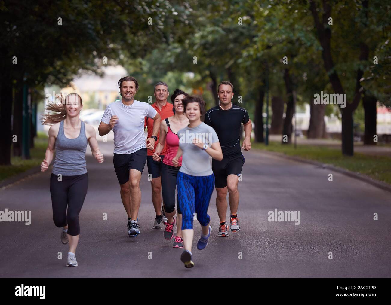 people group jogging Stock Photo - Alamy