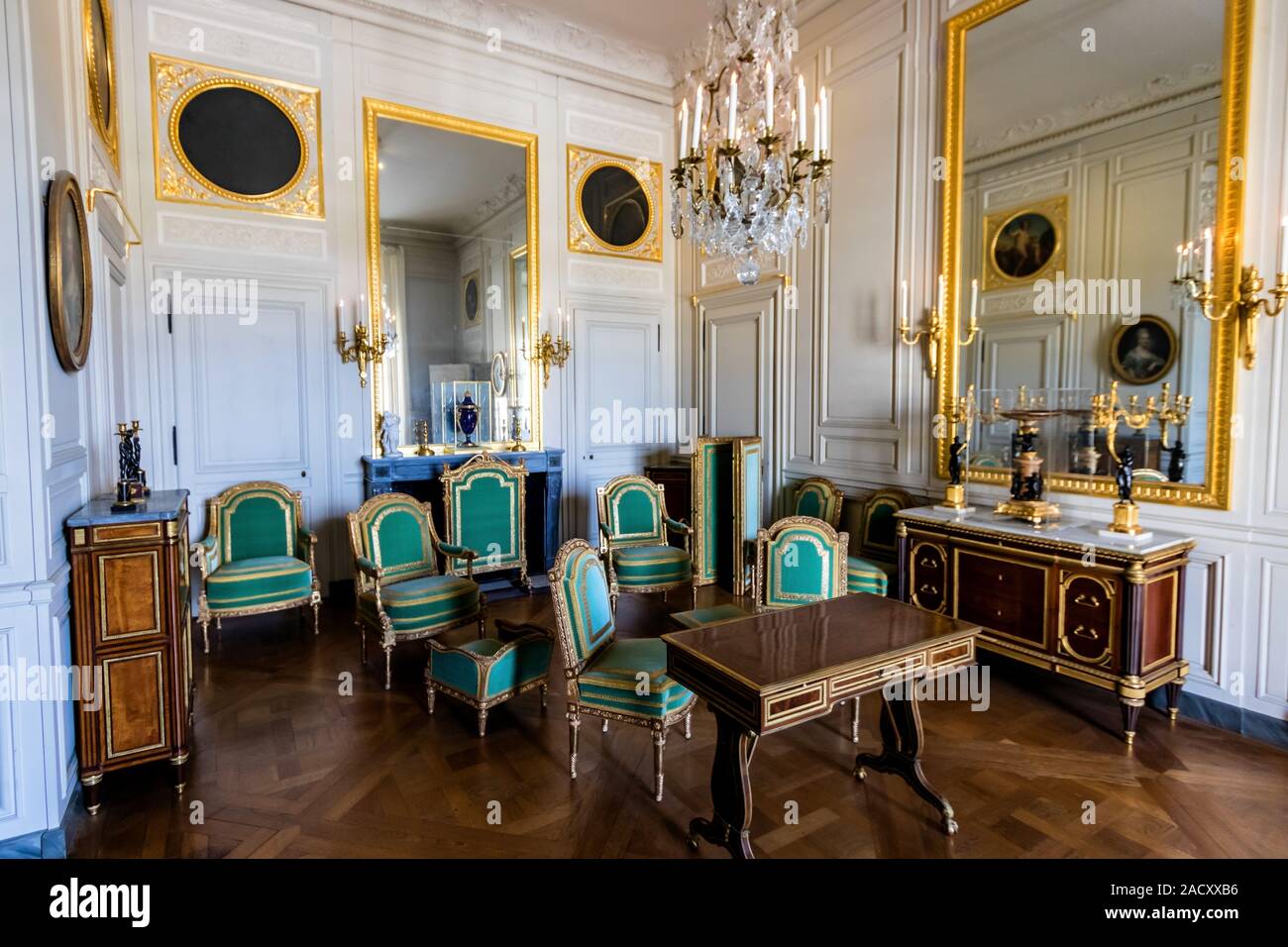 Interior of a room in the Grand Trianon Palace, Versailles Stock Photo ...
