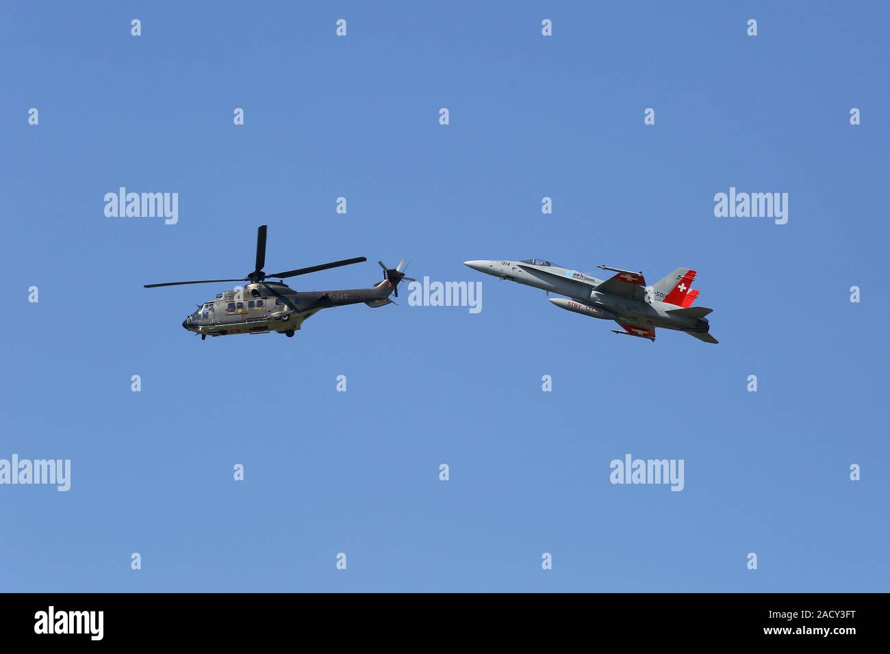 Aerospatiale puma hi-res stock photography and images - Alamy