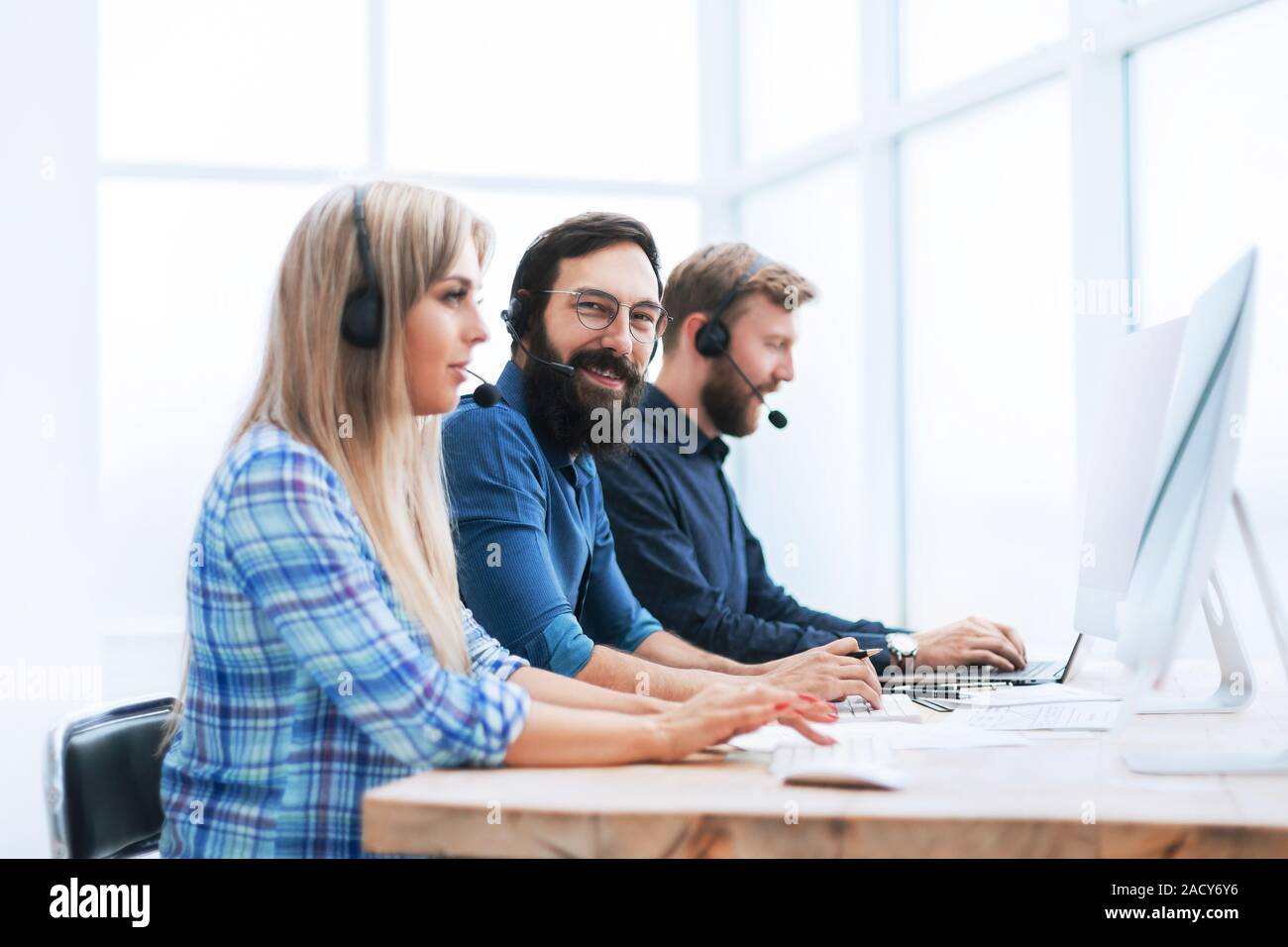 Call centre employees hi-res stock photography and images - Alamy