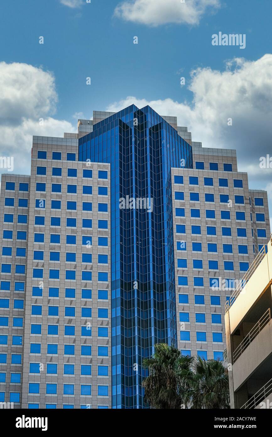 Abstract commercial building hi-res stock photography and images - Alamy