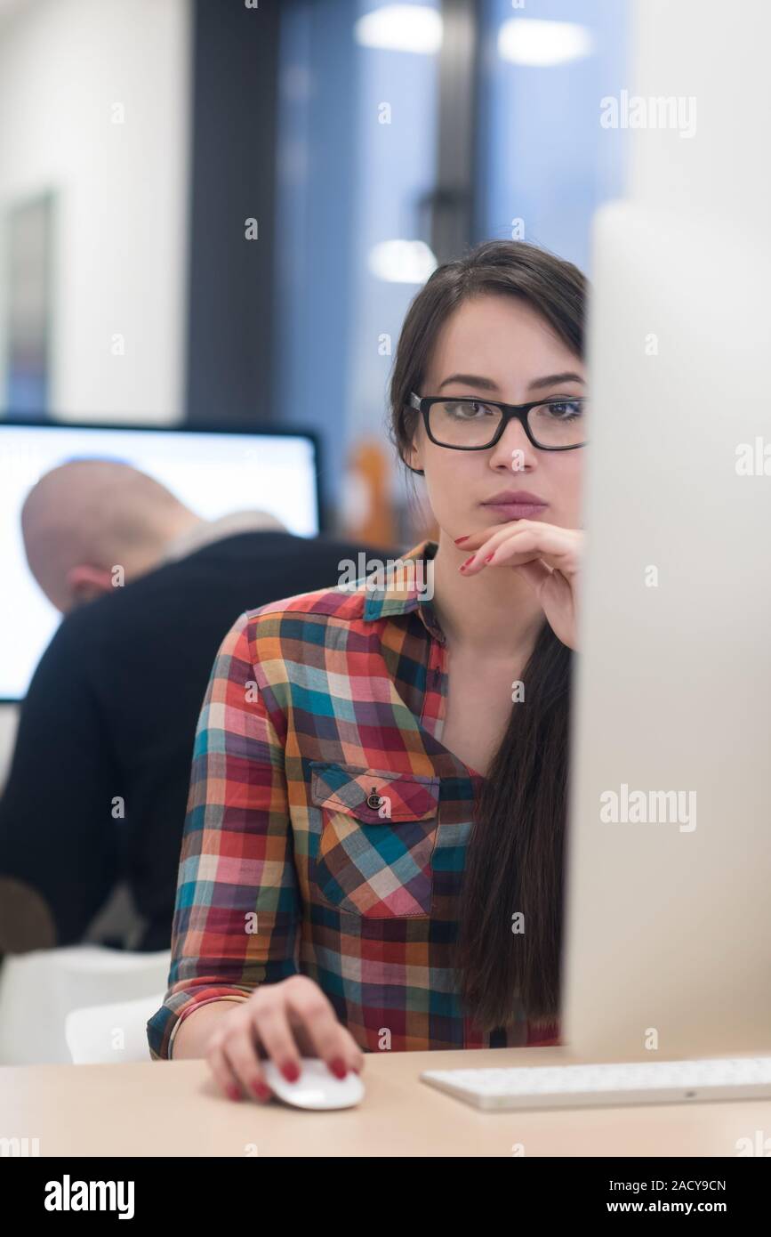 startup business, woman working on desktop computer Stock Photo - Alamy