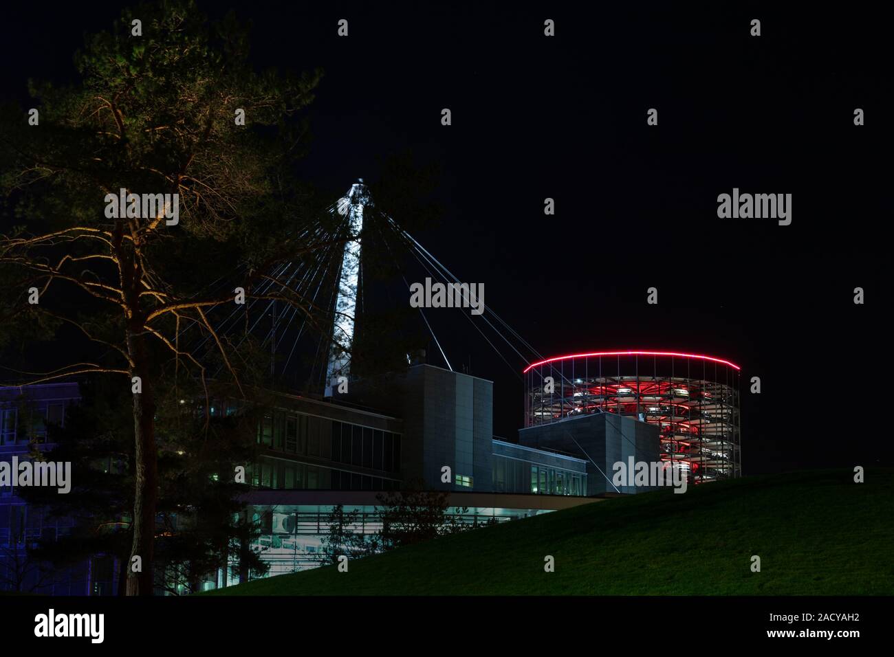 Car tower autostadt hi-res stock photography and images - Alamy