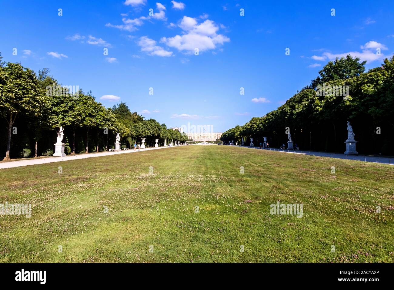 Allee Royale of the Palace of Versailles gardens Stock Photo - Alamy