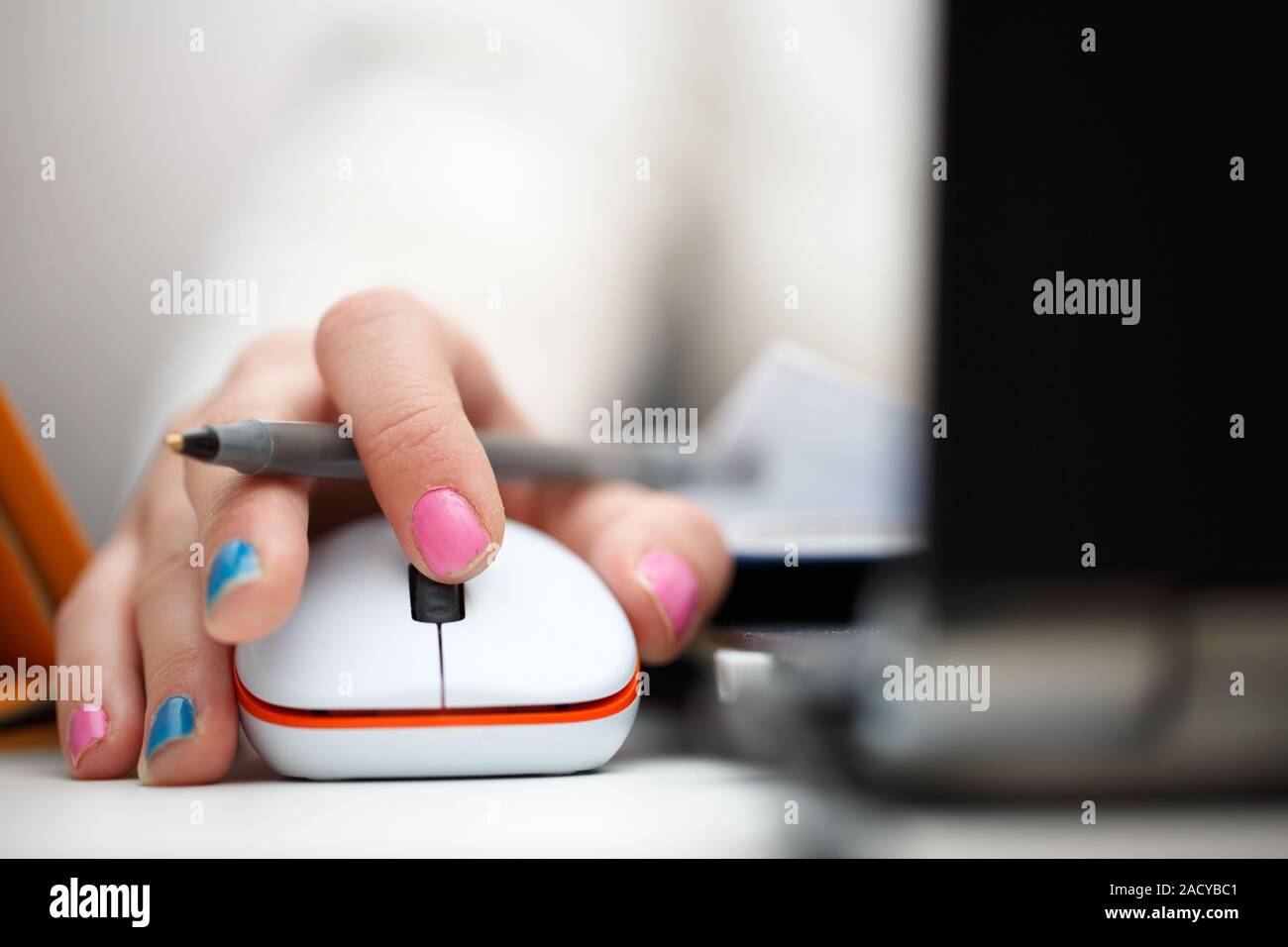 Closeup hand mouse hi-res stock photography and images - Alamy