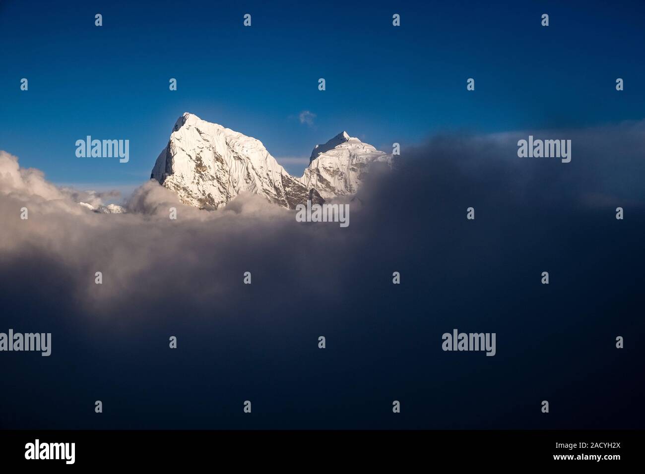 Mt Taboche High Resolution Stock Photography and Images - Alamy