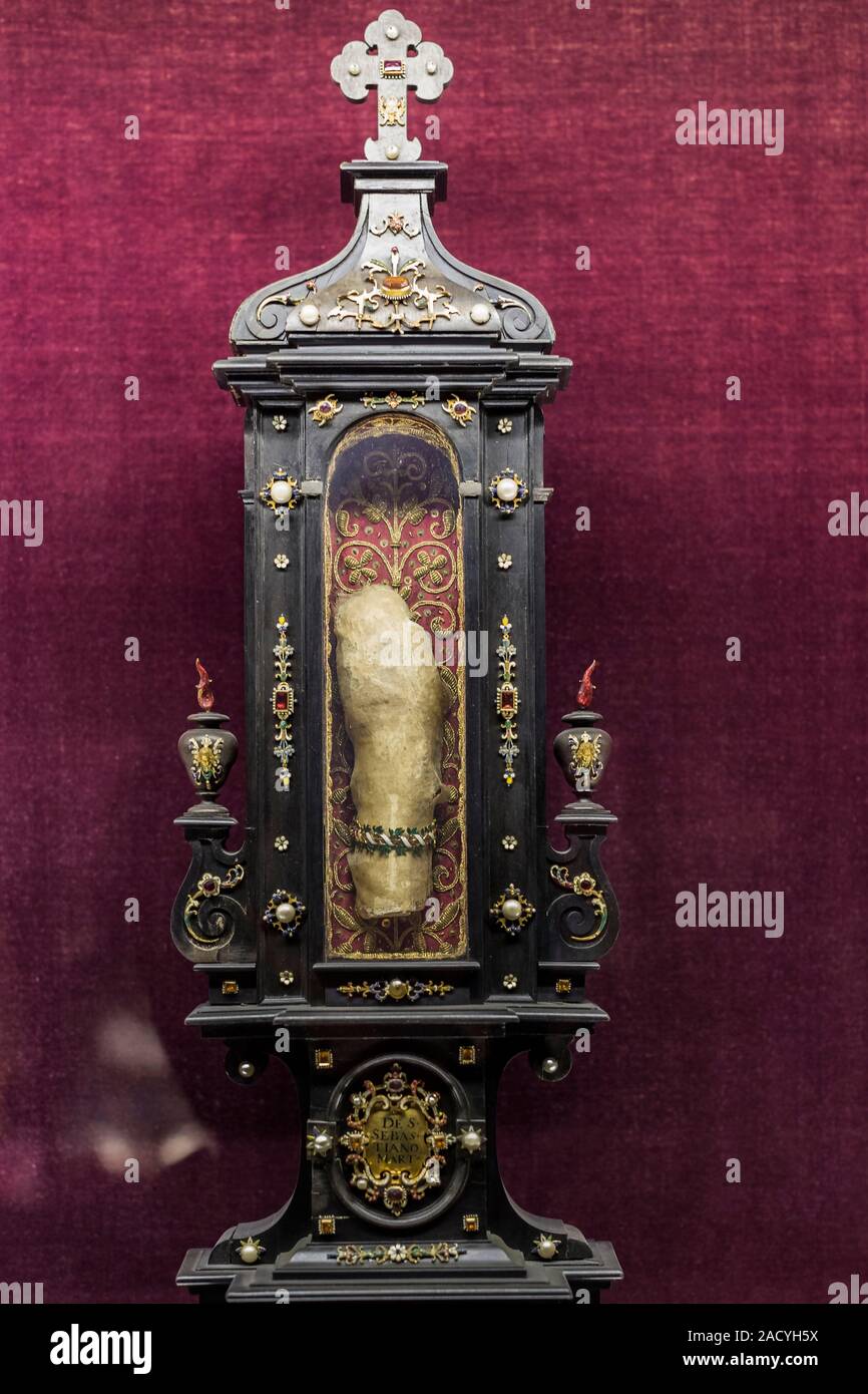 Holy relics hi-res stock photography and images - Alamy