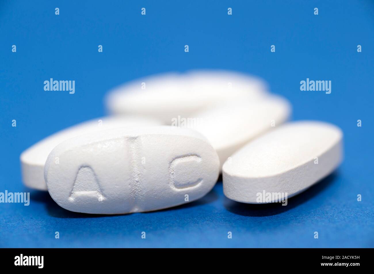 Augmentin antibiotic drug. Tablets of the antibiotic drug co-amoxiclav ...