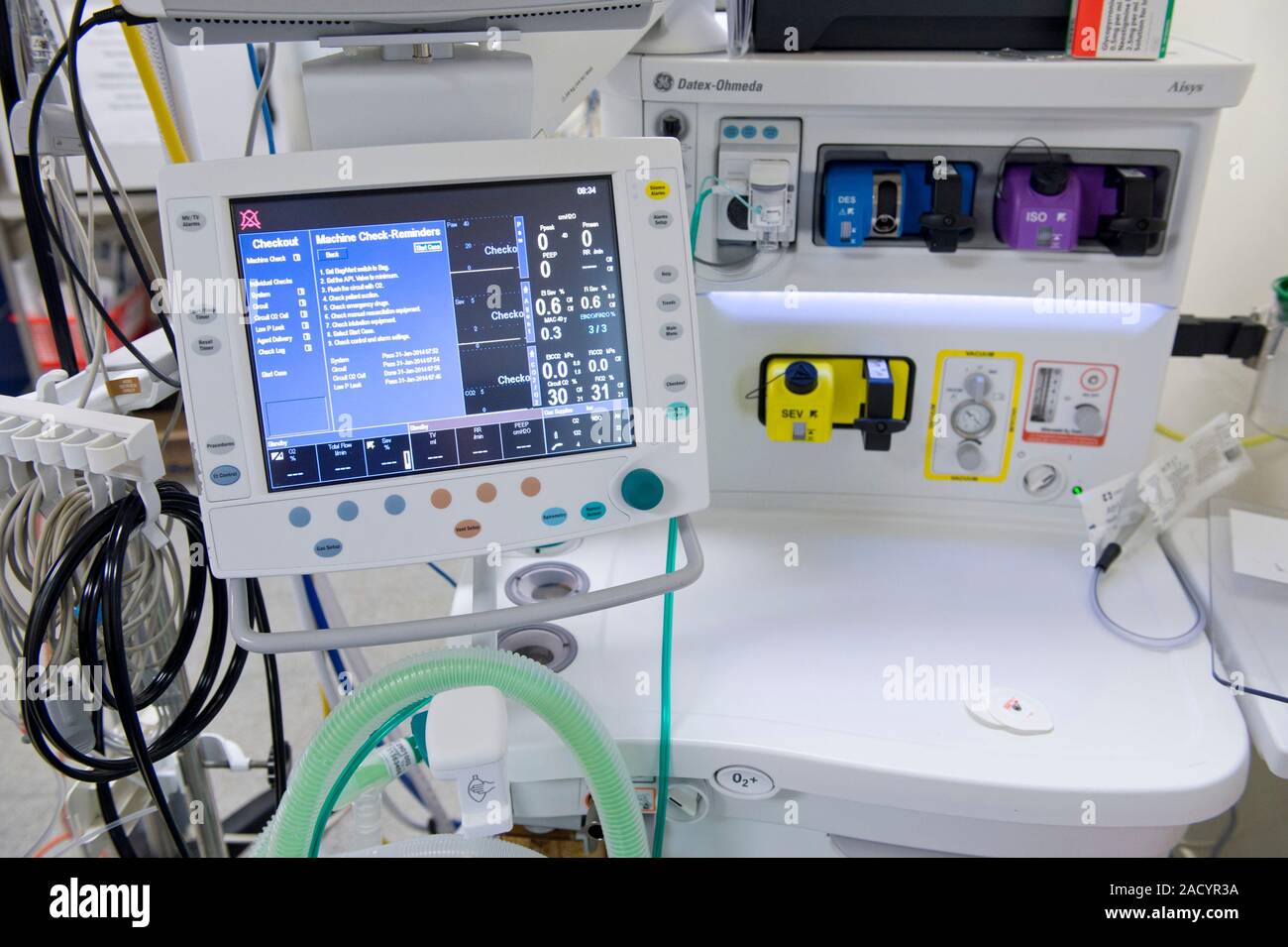 Anaesthesia monitoring machine. Screen and machine for use in ...