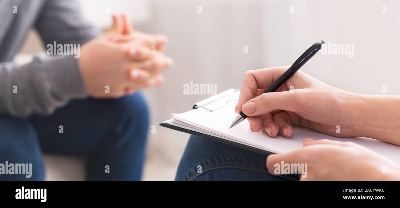 Therapist notes hi-res stock photography and images - Alamy