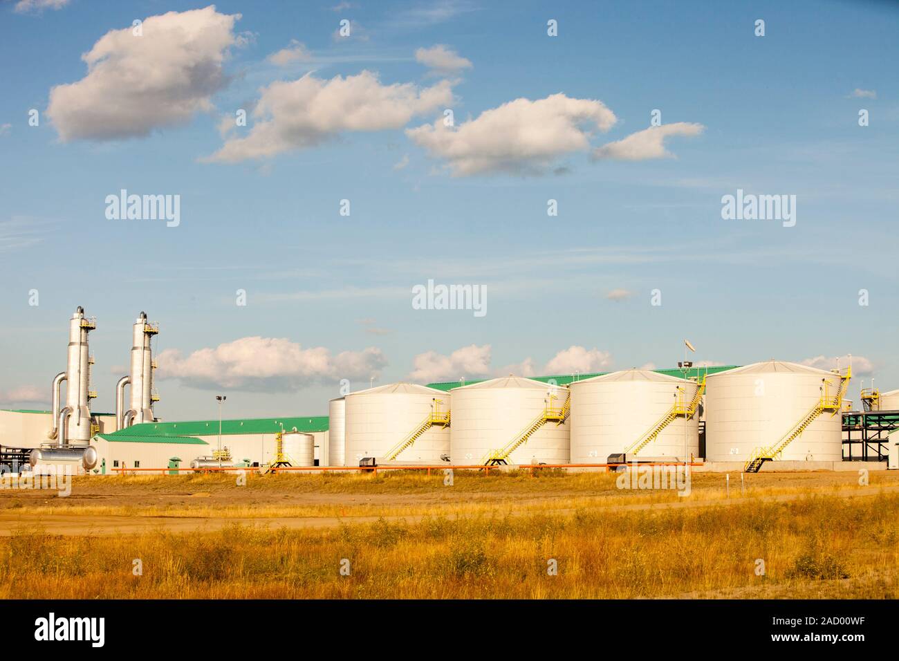 A SAG D (Steam assisted Gravity Drainage) tar sands plant north of Fort ...