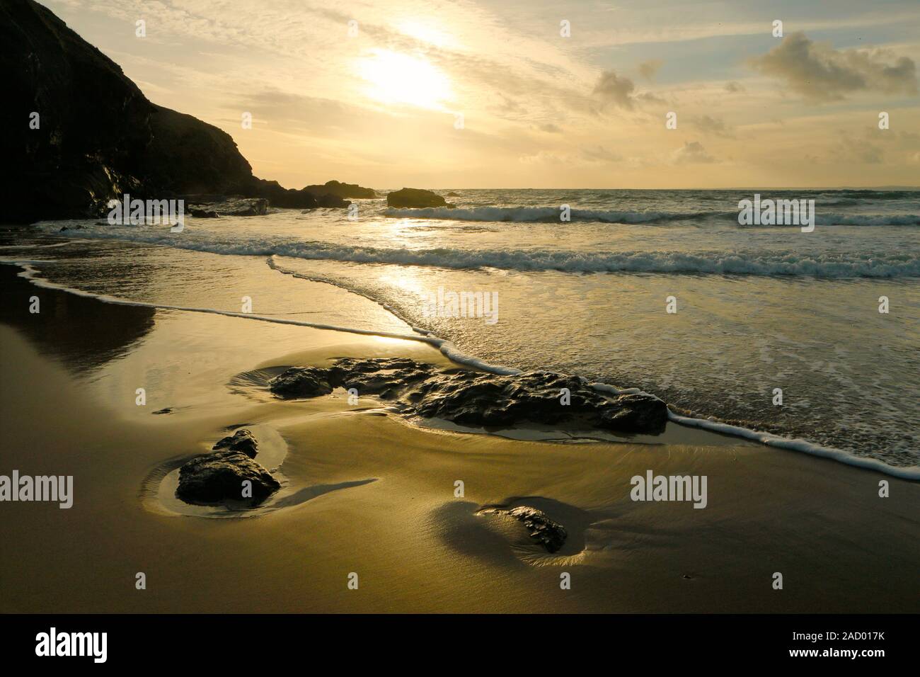 Waves on the beach, Poldhu Cove, Cornwall Stock Photo - Alamy