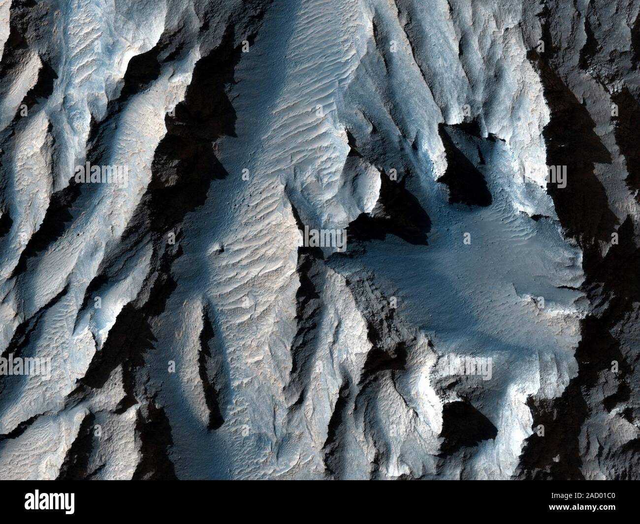 Tithonium Chasma, Mars. View of an east-facing slope in Tithonium ...