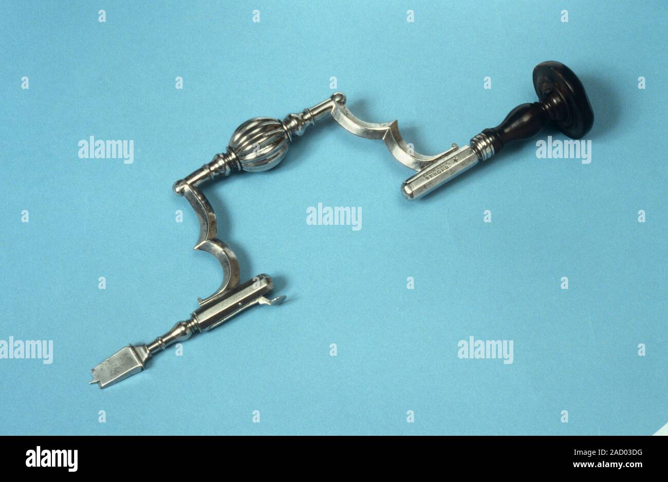 Eighteenth century trepanning brace with ebony handle. A trepanning ...