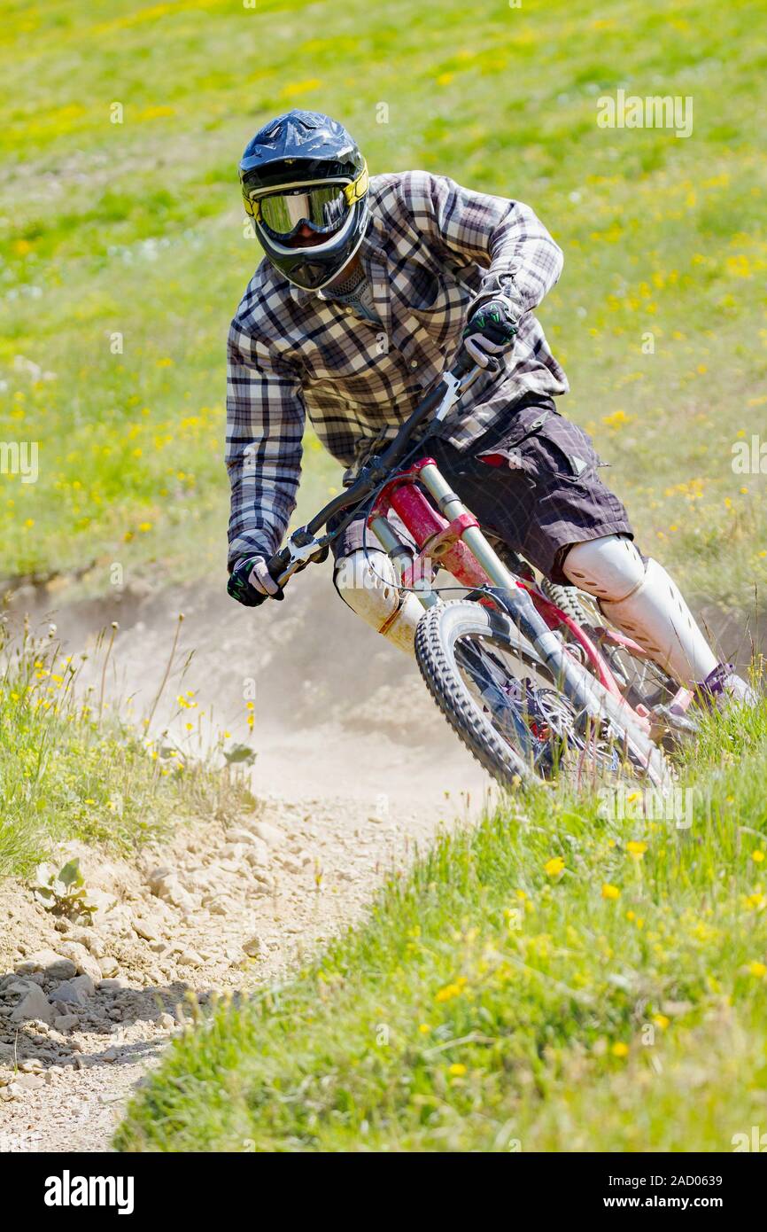 Gravity Mtb High Resolution Stock Photography and Images - Alamy