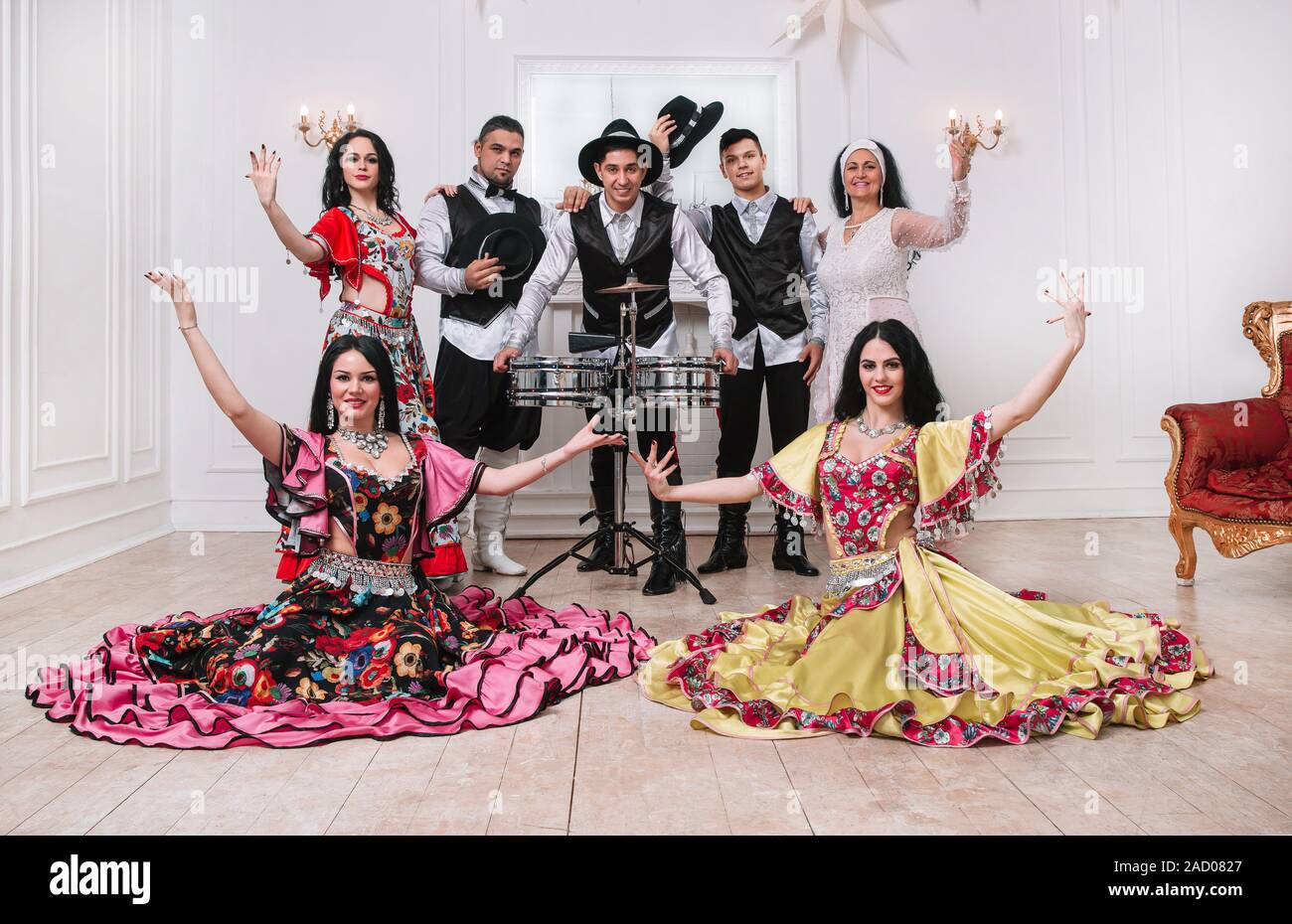 Modern dance group ethnic hi-res stock photography and images - Alamy