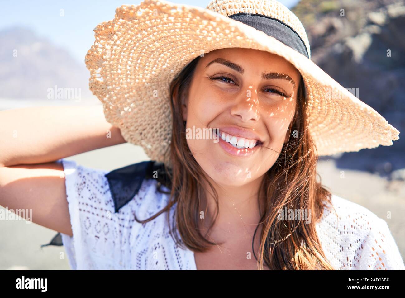 Young beautiful tourist woman smiling happy enjoying summer vacation on ...