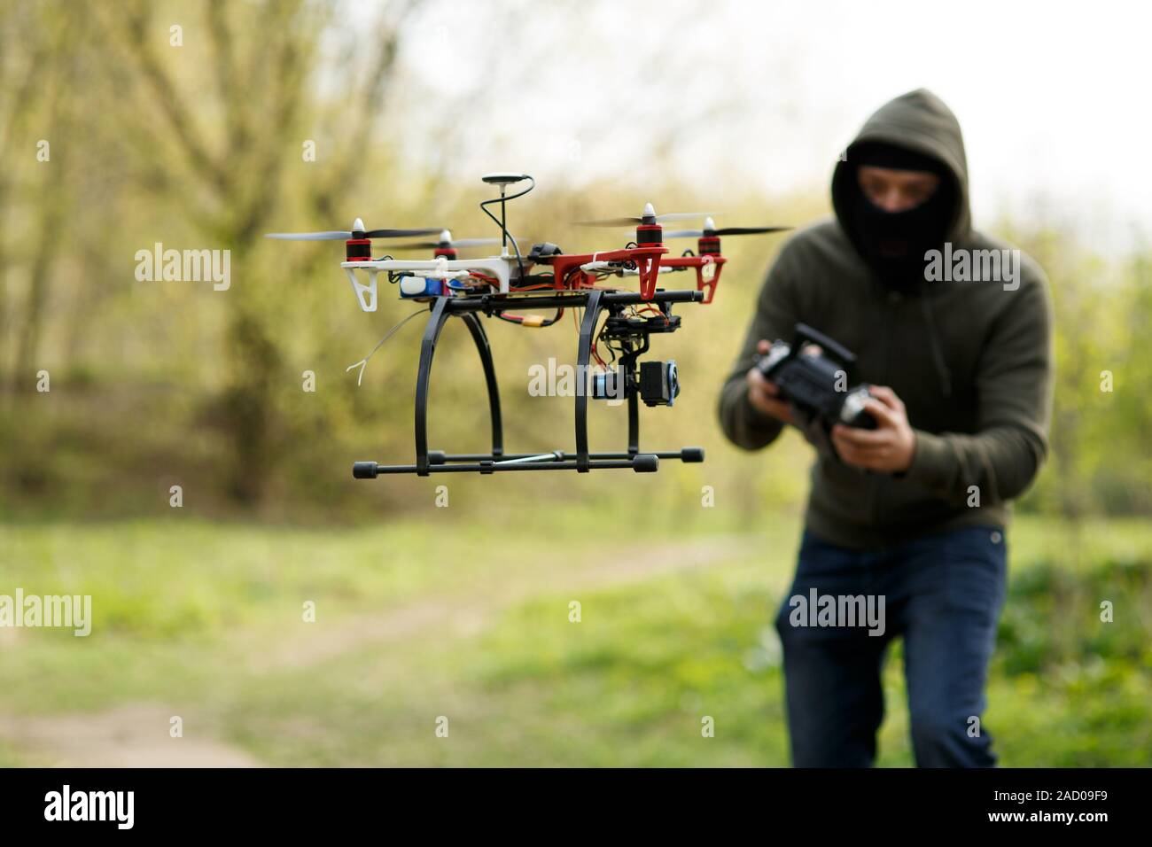 Man flying with the drone Stock Photo - Alamy