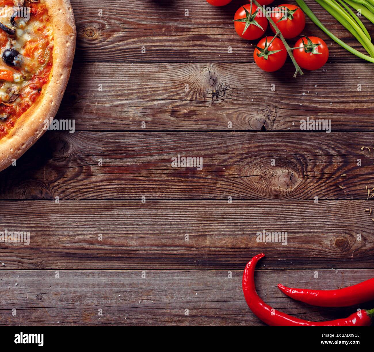 Pizza top view table hi-res stock photography and images - Alamy