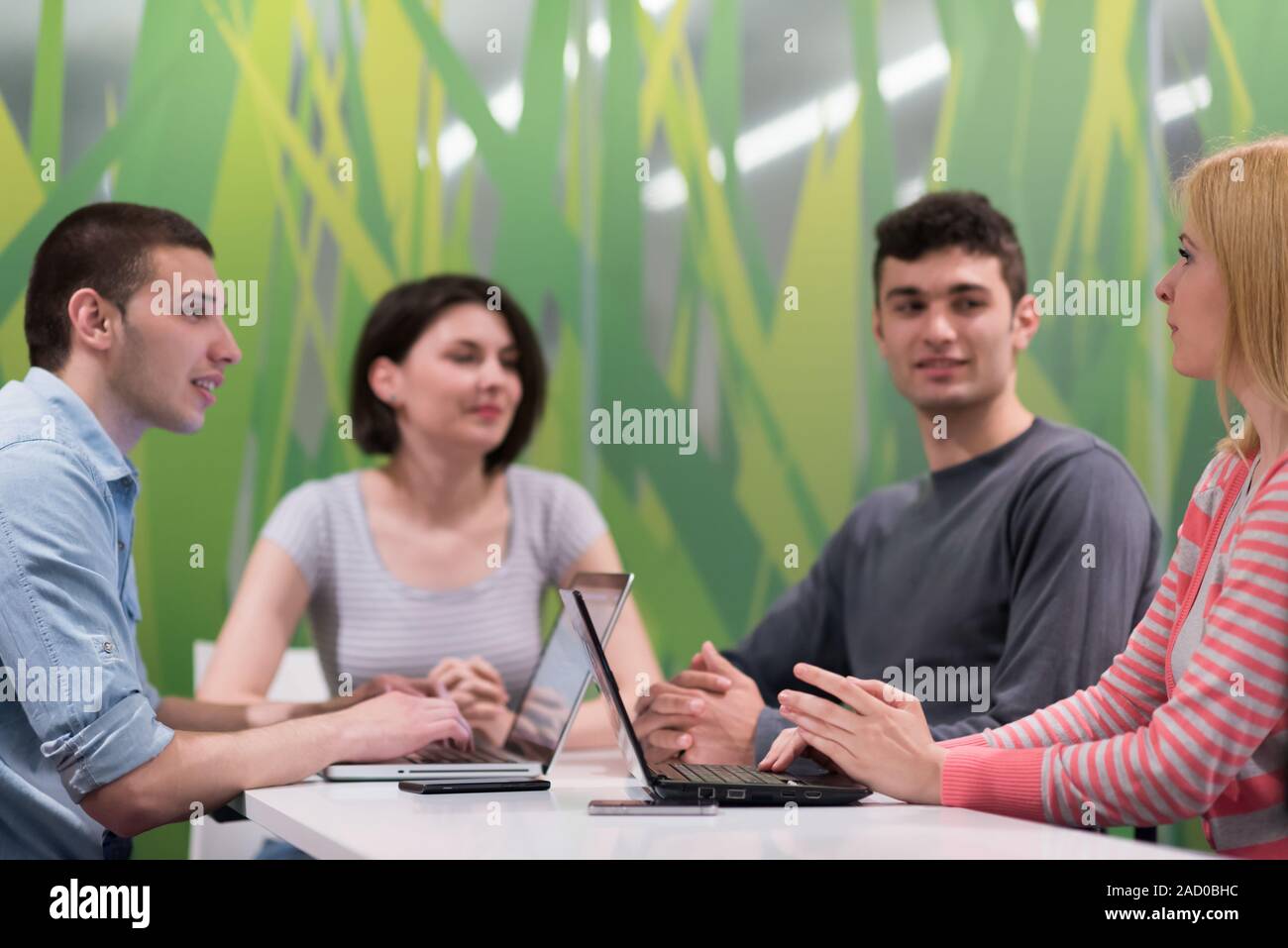 students group study Stock Photo - Alamy