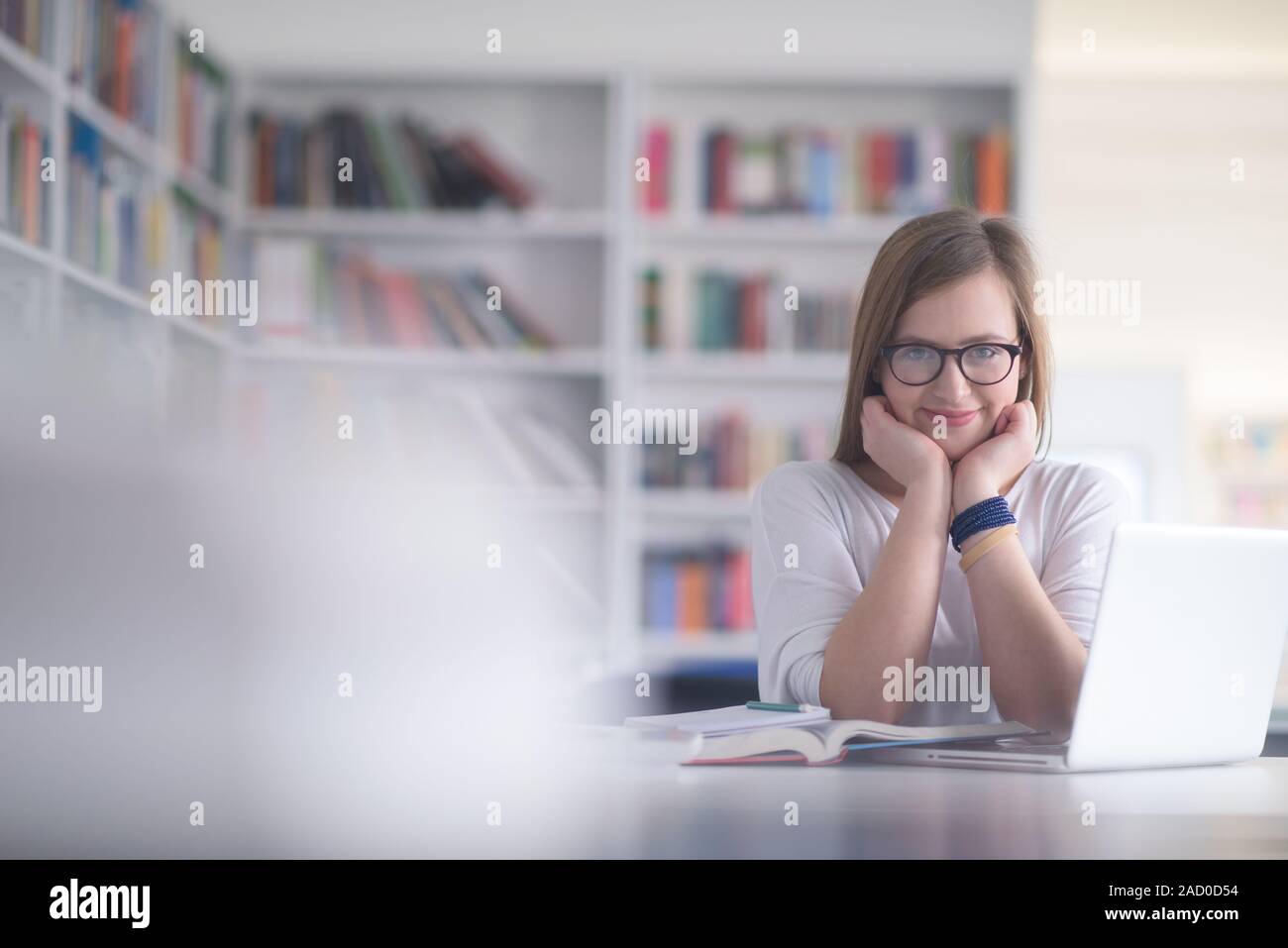 student study in library Stock Photo - Alamy