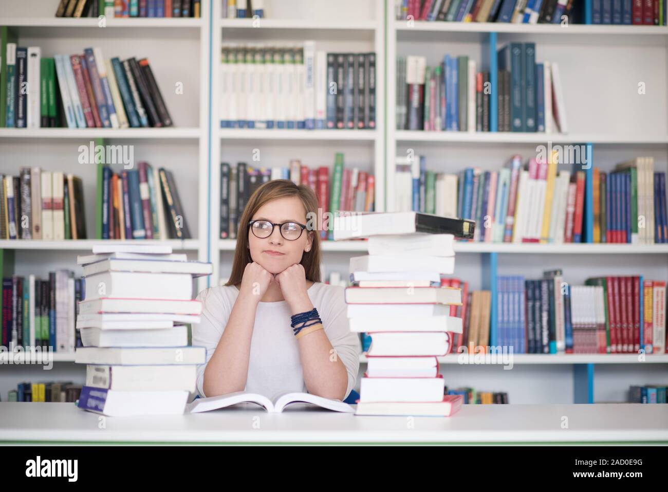 student study in library Stock Photo - Alamy