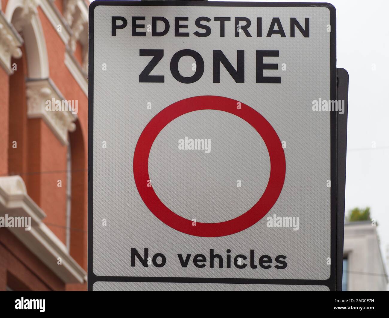 pedestrian zone no vehicles no entry sign Stock Photo - Alamy