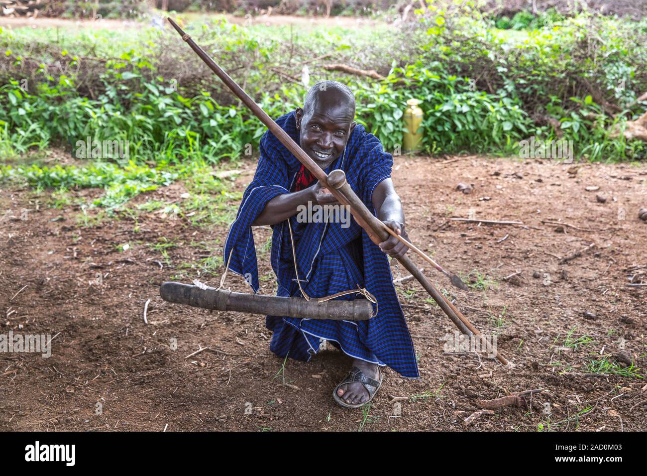 Masai bow arrow kenya masai hi-res stock photography and images - Alamy