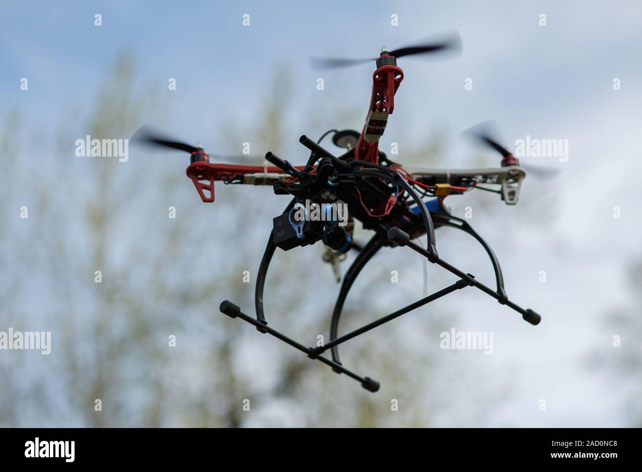 Flying camera hi-res stock photography and images - Alamy