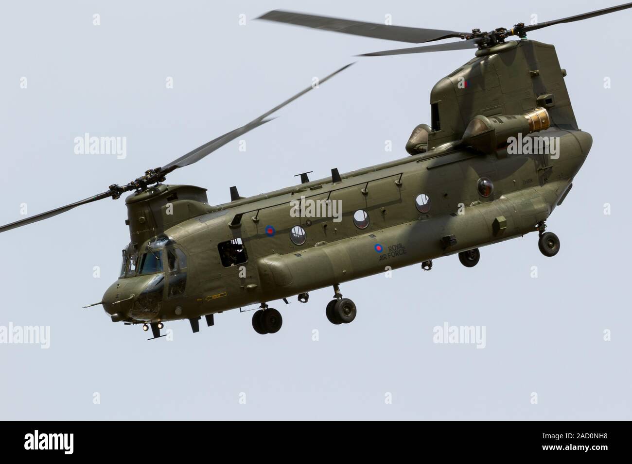 Chinook cargo helicopter hi-res stock photography and images - Alamy
