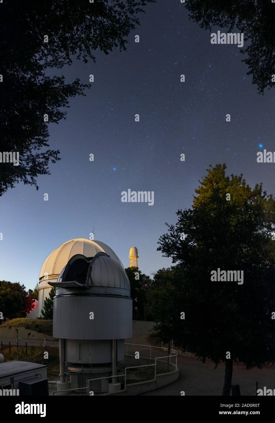 Milky Way over Mount Wilson Observatory. View over the Milky Way in the ...