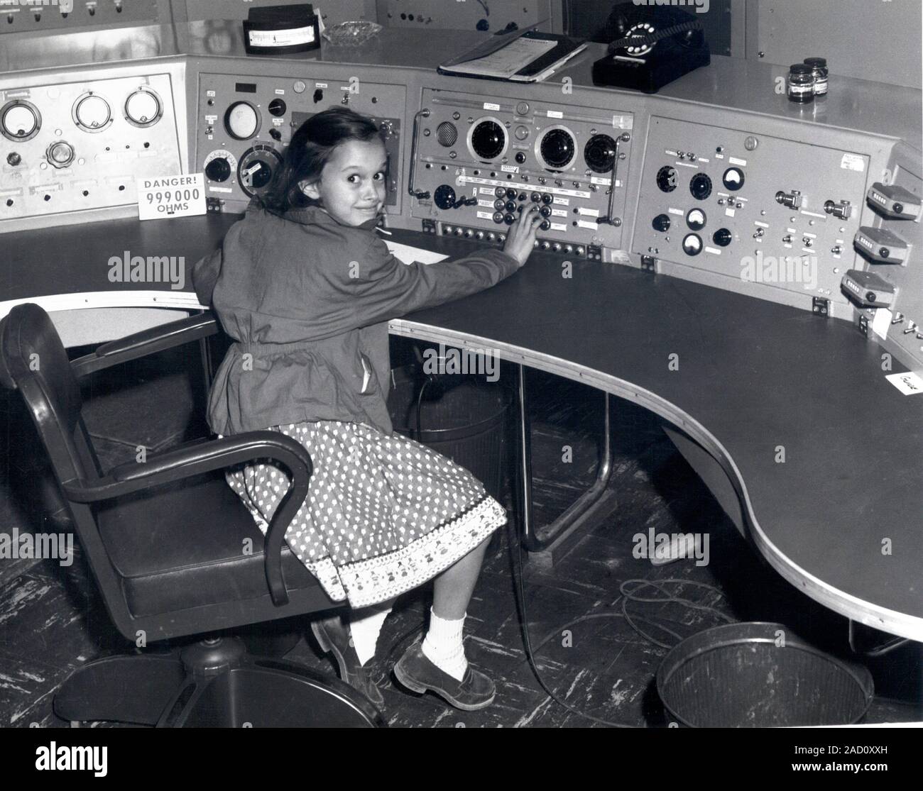 Claire Ulam at MANIAC panel during a Los Alamos Scientific Laboratory ...