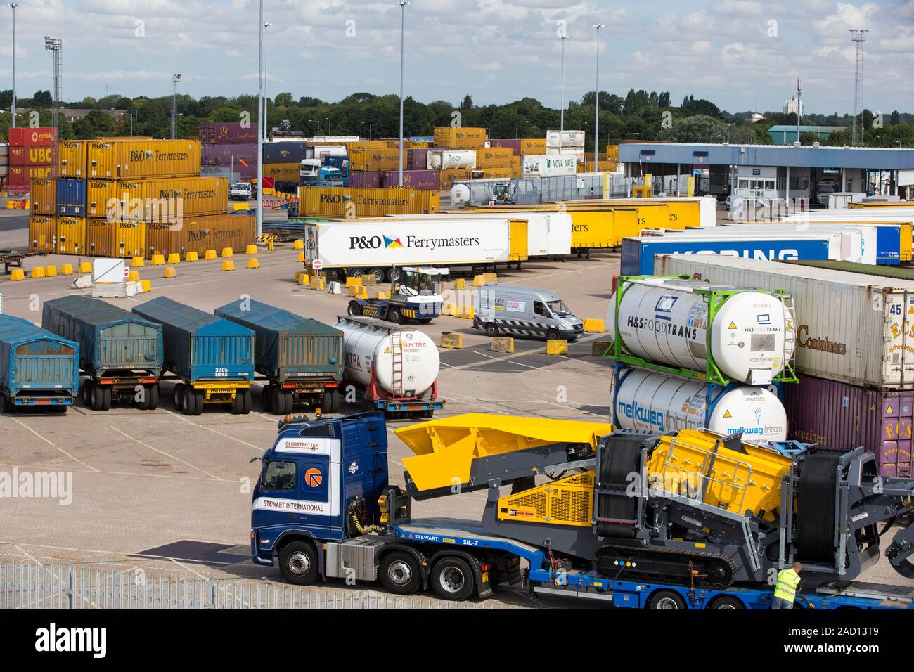 Containers on the dockside in Hull, Yorkshire, UK Stock Photo - Alamy