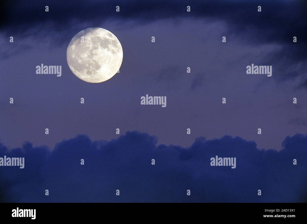 Full moon with clouds hi-res stock photography and images - Alamy