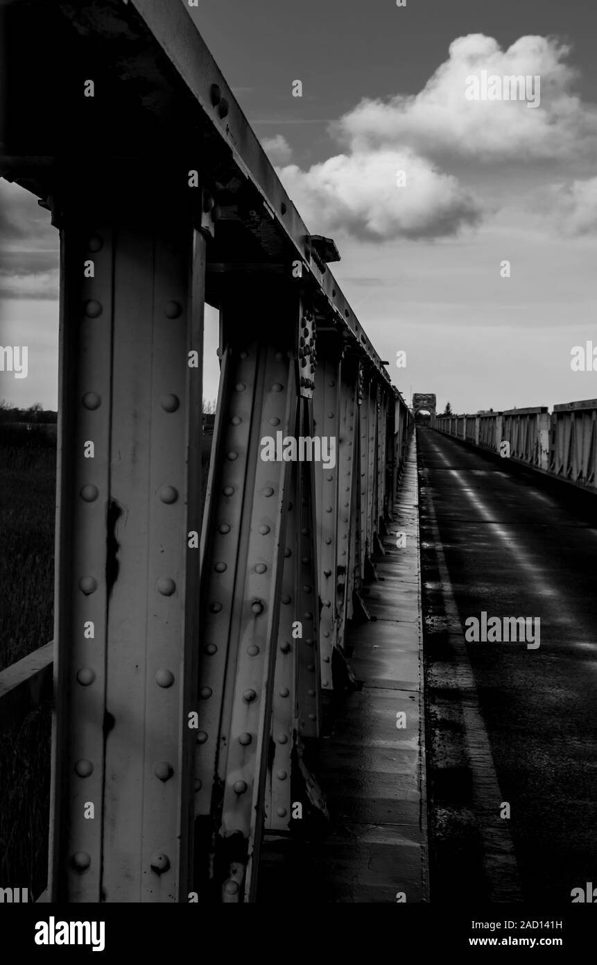 Corrosion bridge hi-res stock photography and images - Alamy