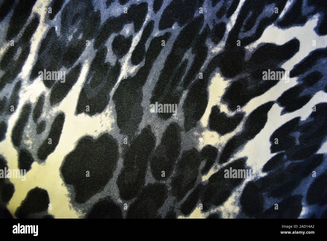 Beautiful animal print with spots, leopard pattern and animal skin ...