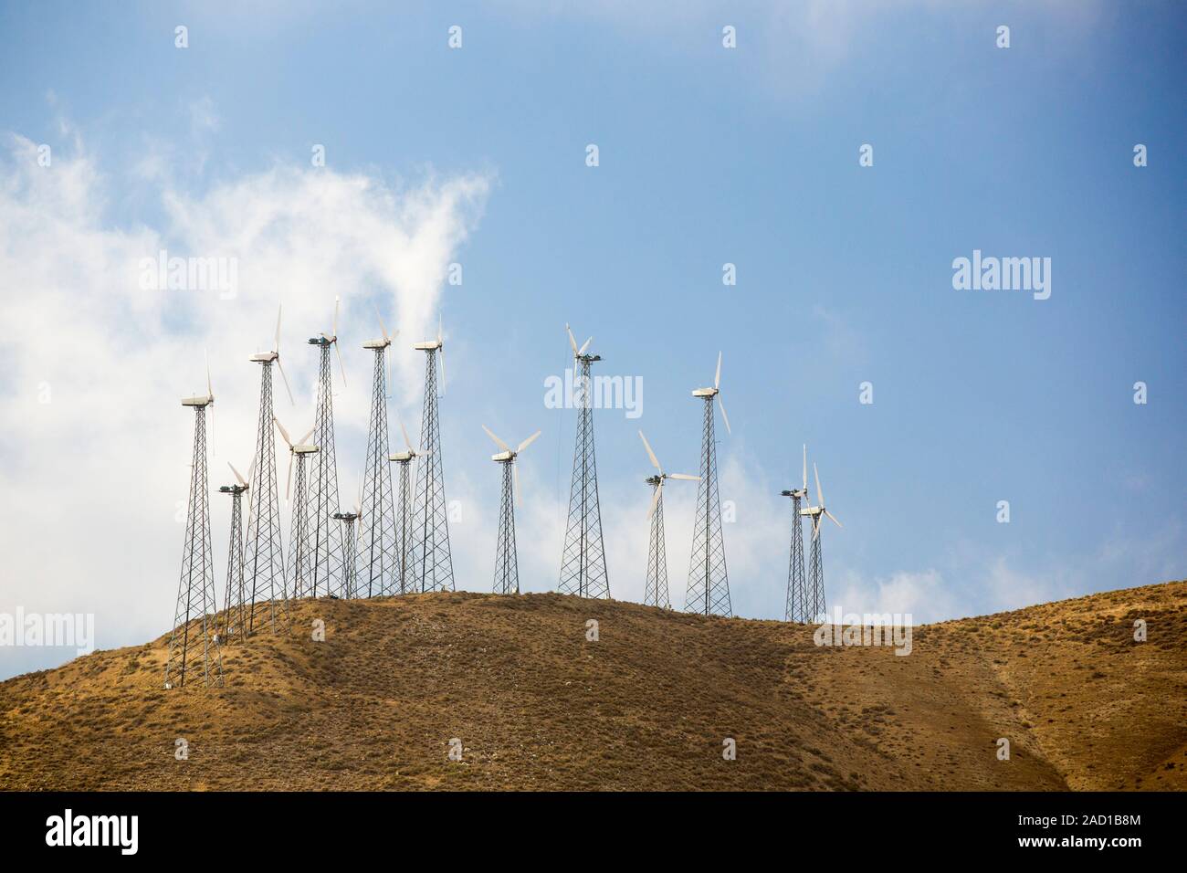 Part of the Tehachapi Pass wind farm, the first large scale wind farm ...