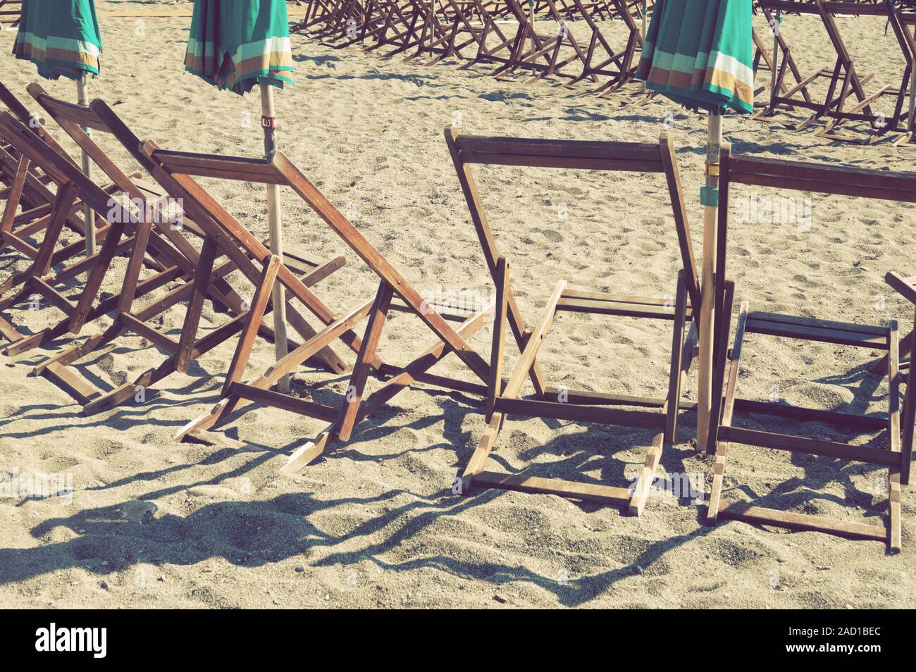 Deckchair beach vintage hi-res stock photography and images - Alamy