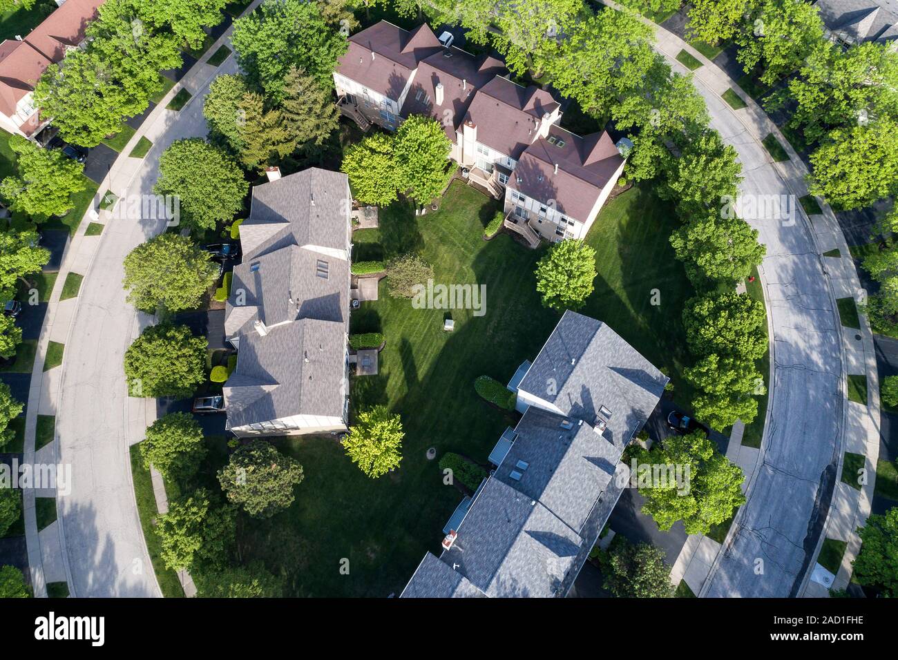 Aerial view of a townhouse complex in a circular Chicago suburban ...
