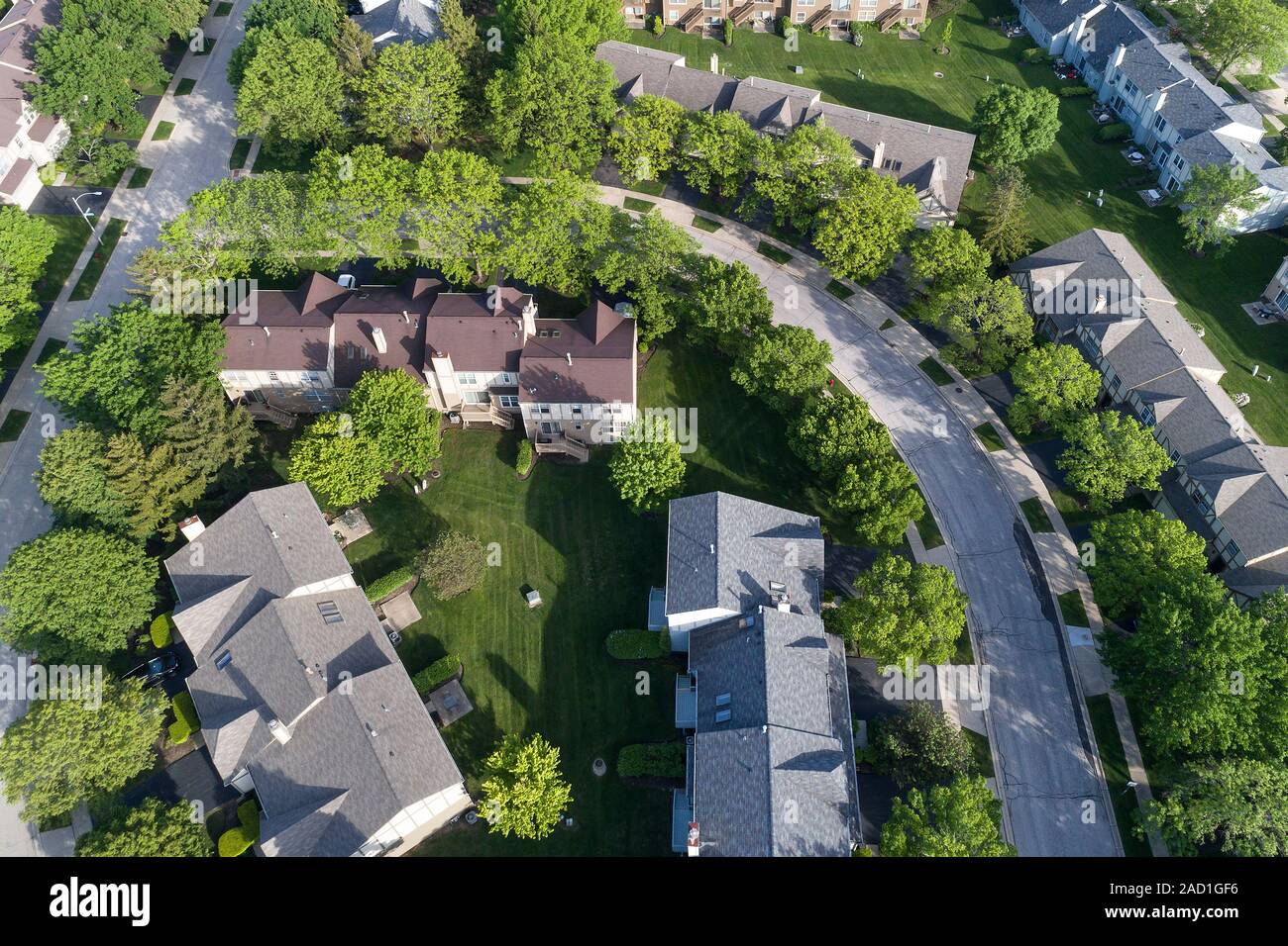 Aerial view of a townhouse complex in a circular Chicago suburban ...