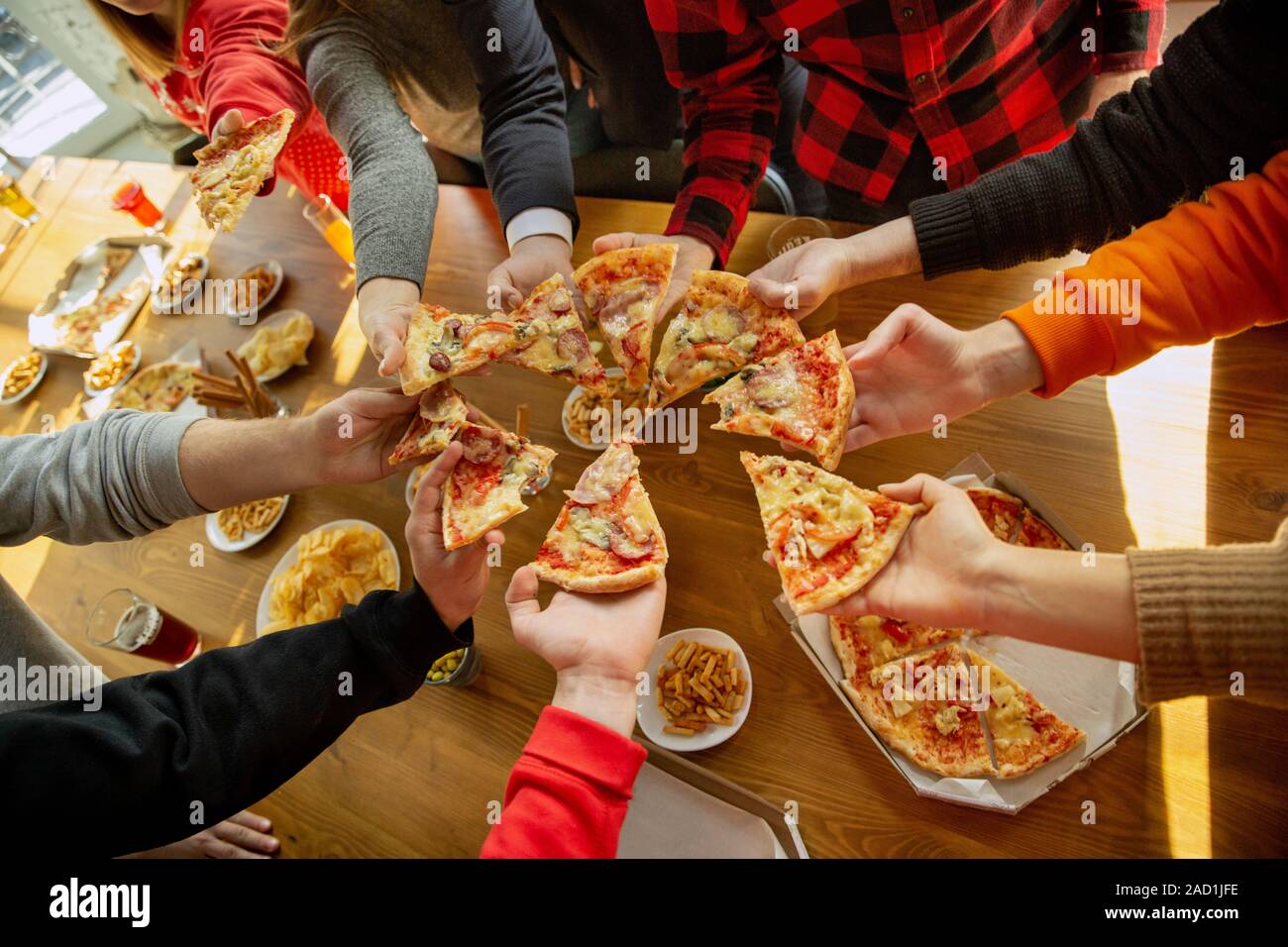 Corporate workers eating hi-res stock photography and images - Alamy