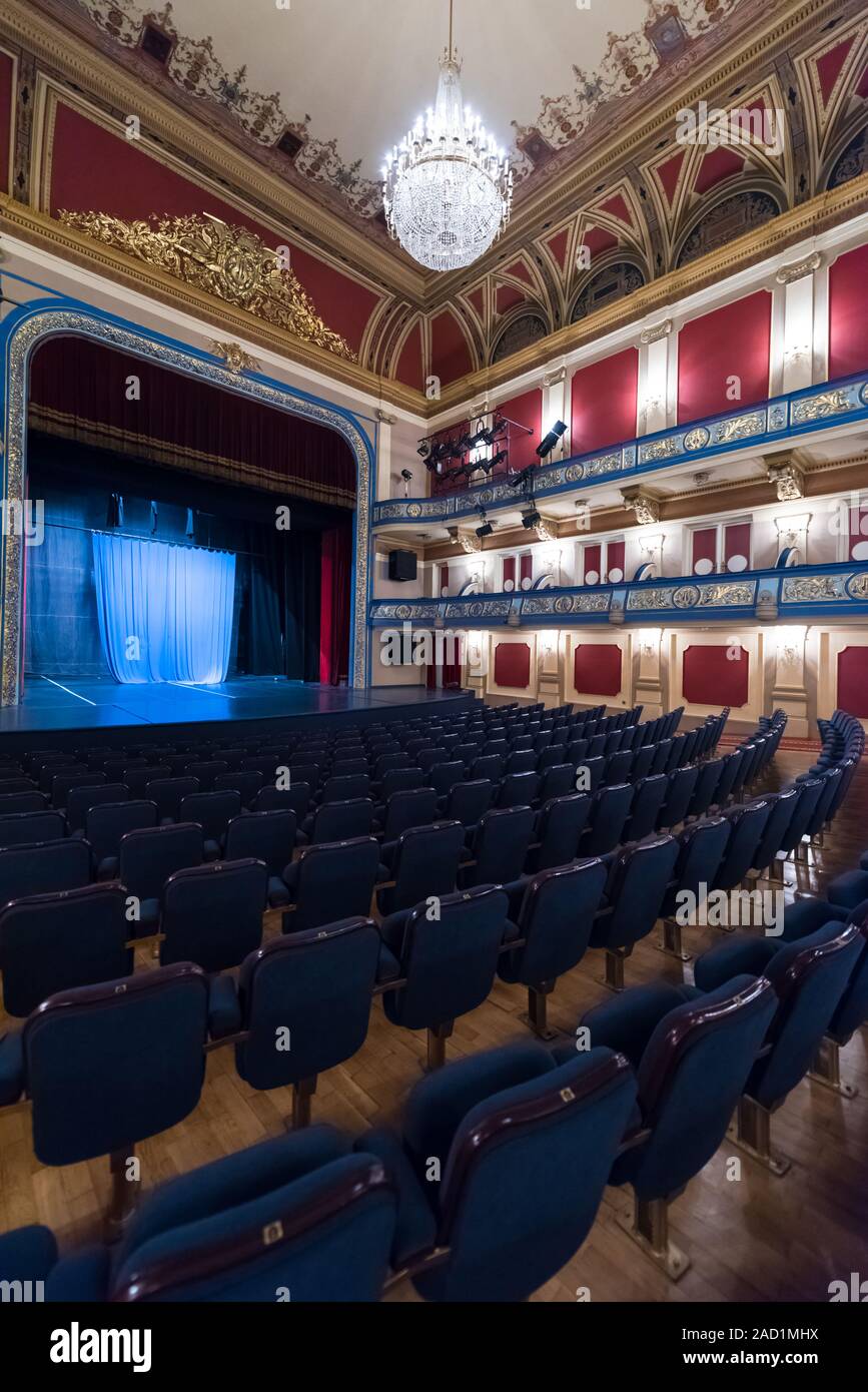 Broadway theatre awards hi-res stock photography and images - Alamy