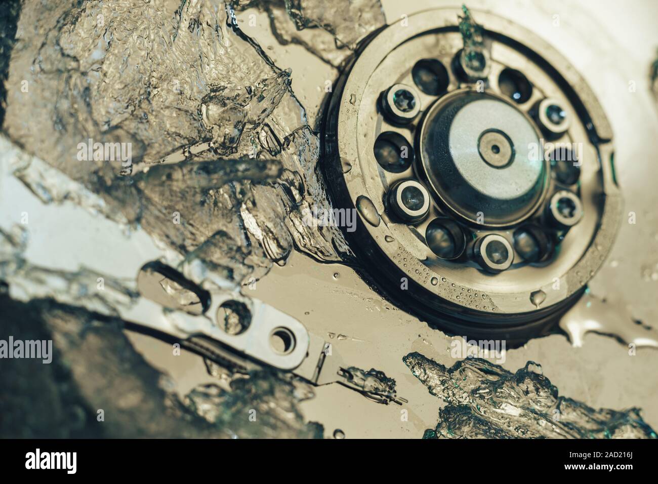 Hard drive block of ice hi-res stock photography and images - Alamy