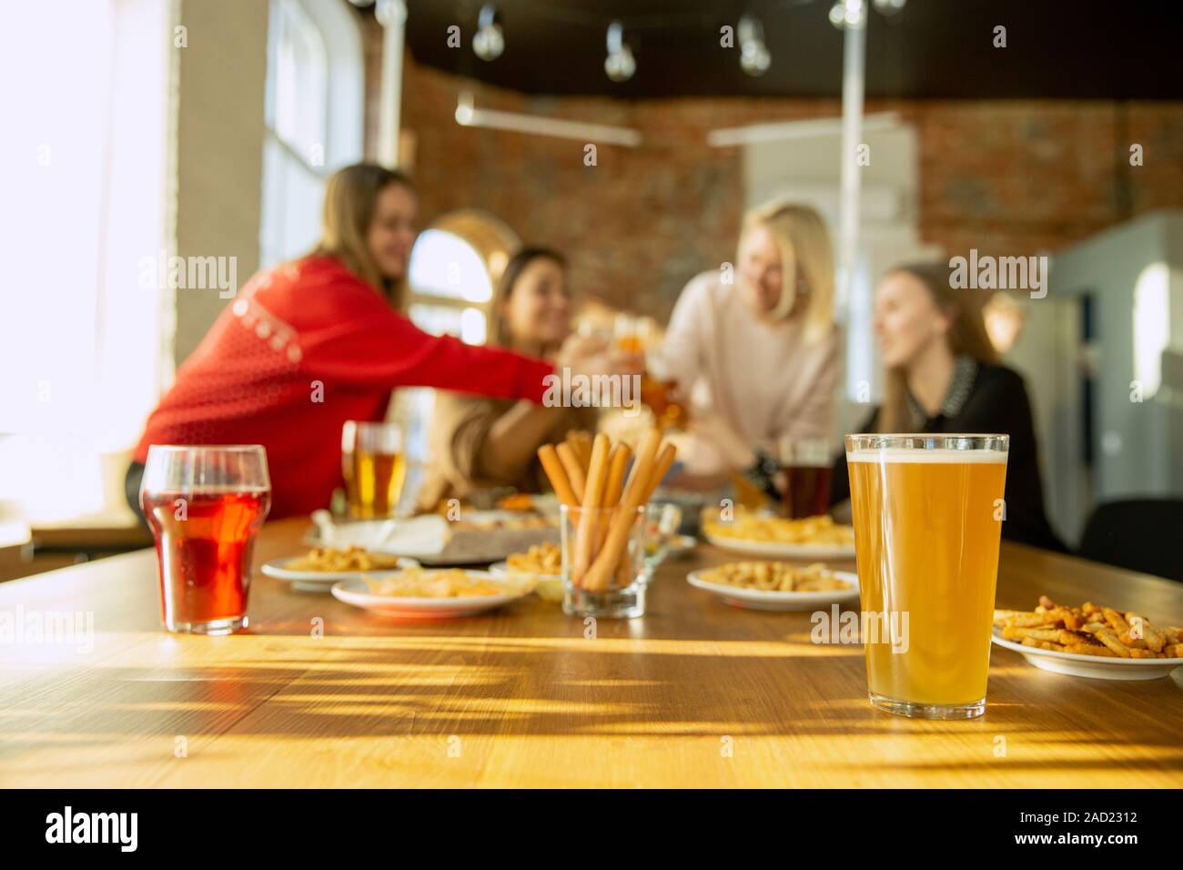 Beer party with team hi-res stock photography and images - Alamy